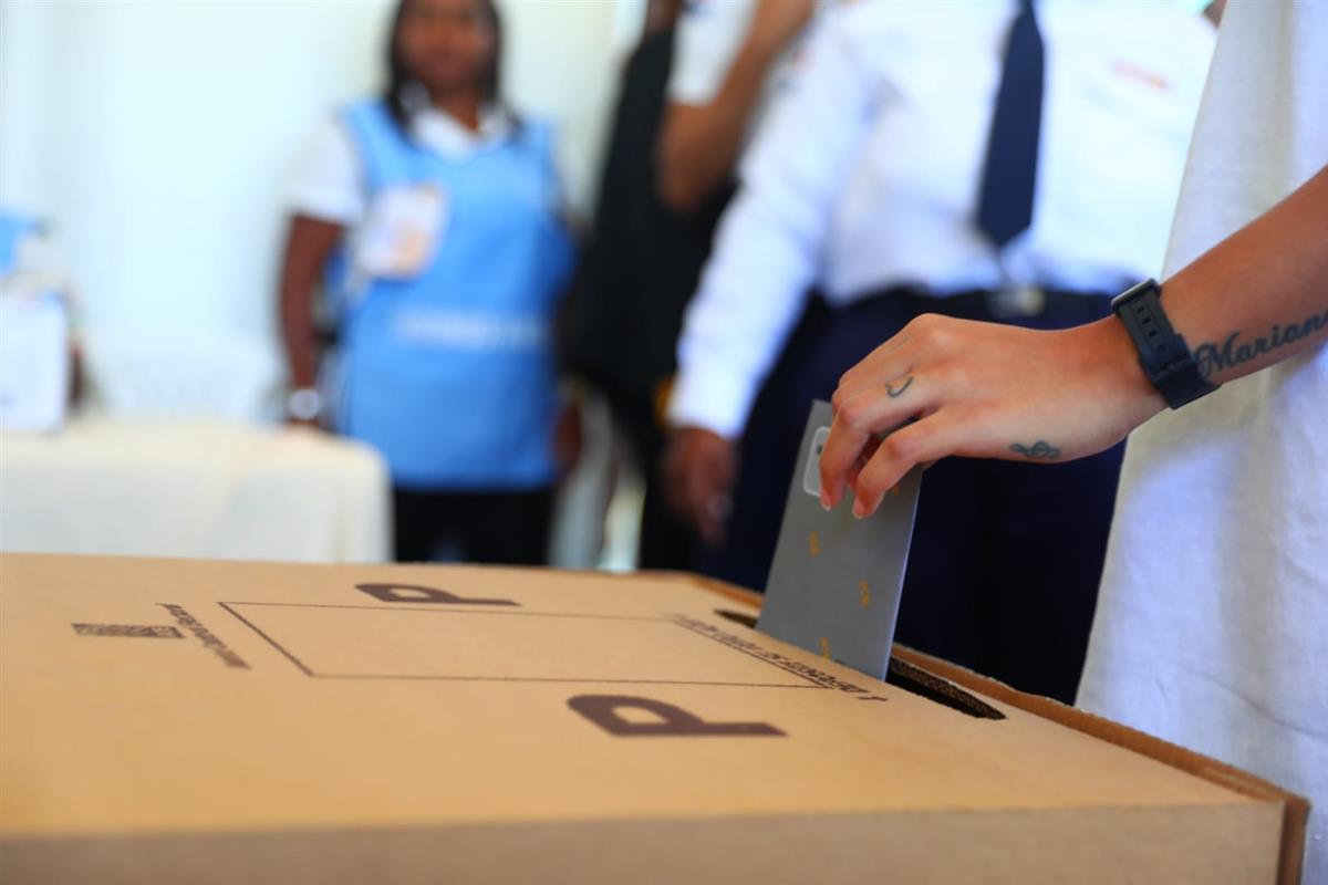 JCE y PGR dan apertura a votaciones en 21 recintos penitenciaros ...